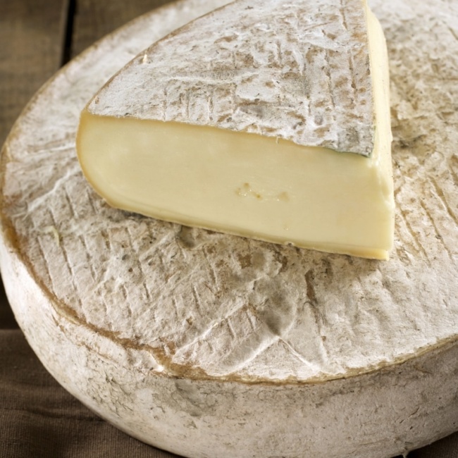 Le Saint-Nectaire en bref — Fromage AOP Saint-Nectaire
